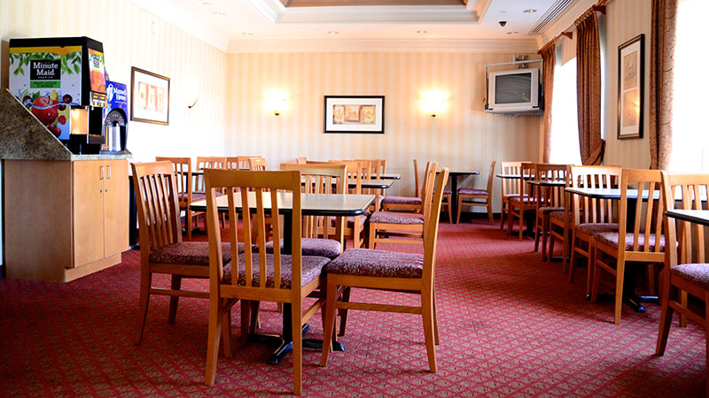 The Hotel | Days Inn & Suites - Collingwood